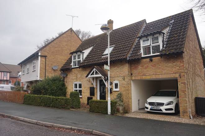 4 bedroom detached house for sale in Bridge Street, Basildon, SS15 4AY
