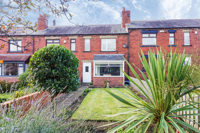3 bedroom terraced house for sale in Hunsworth Lane, Hunsworth, BD19 4DR