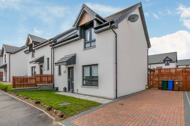 3 bedroom semi-detached house for sale in Slains Drive, Elgin, IV30 8AP