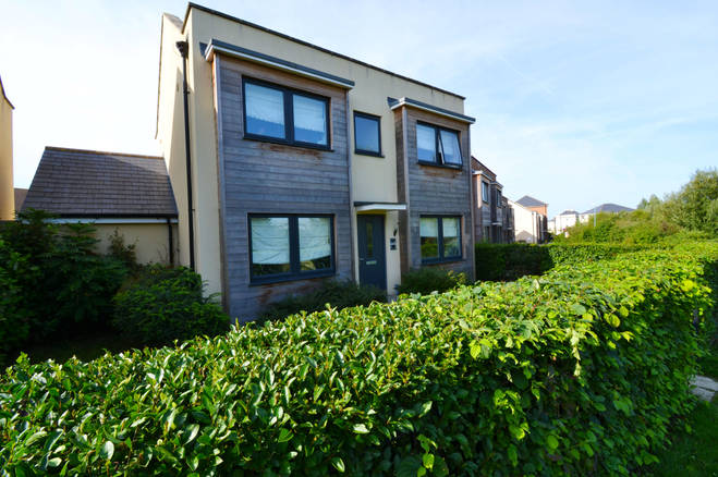 4 bedroom detached house for sale in Martlet Way, Gloucester, GL3 4SG