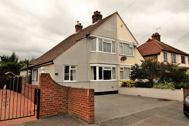 3 bedroom semi-detached house for sale in Orchard Drive, Grays, RM17 5AF