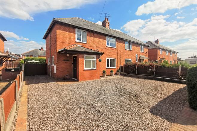 3 bedroom semi-detached house for sale in Morgan Avenue, Wrexham, LL11 2ED