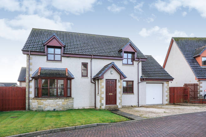 4 bedroom detached house for sale in Leonach Place, Elgin, IV30 6JT