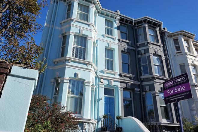 4 bedroom end of terrace house for sale in Eastern Road, Brighton, BN2 5BB