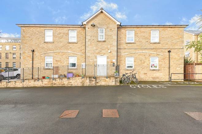 1 bedroom apartment for sale in Wood Street, Crossflatts, BD16 2AP