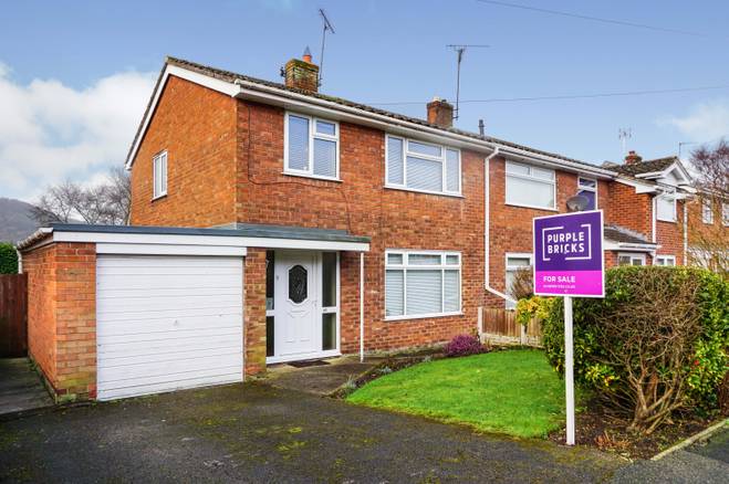 3 bedroom semi-detached house for sale in Queensway, Wrexham, LL12 9PE