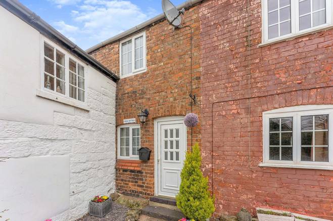 2 bedroom terraced house for sale in Ince Lane, Elton, Chester, CH2 4LU