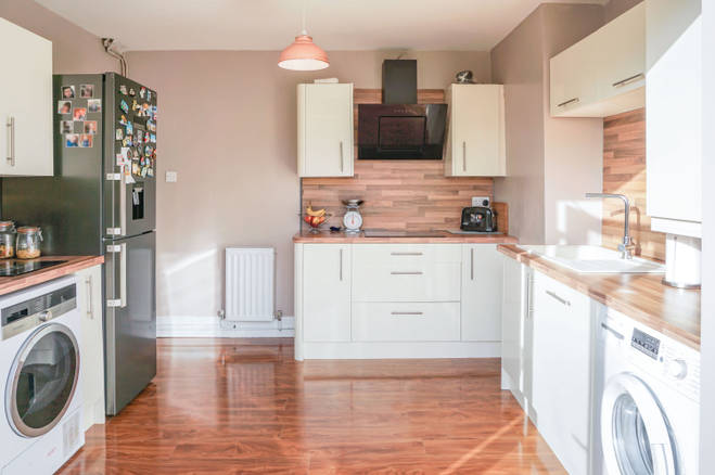 2 bedroom flat for sale in Haigh Crescent, Lydiate, L31 2LG