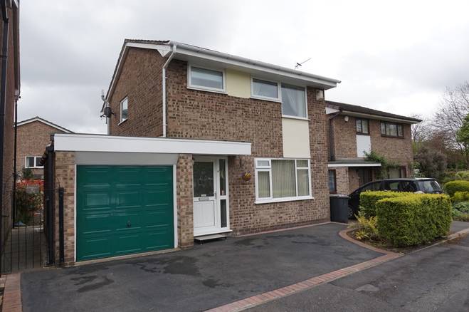 3 bedroom detached house for sale in Stonecrop Close, Warrington, WA3 7PD