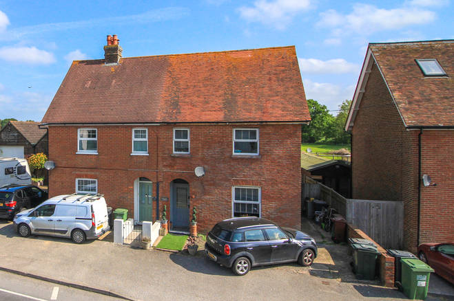 3 bedroom semi-detached house for sale in Lower Dicker, Hailsham, BN27 4AY