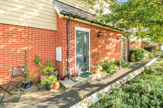 2 bedroom maisonette for sale in Gladwin Way, Harlow, CM20 1AS