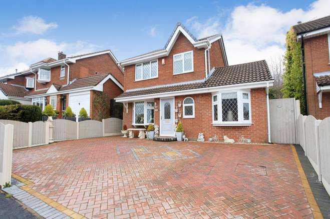 3 bedroom detached house for sale in Castleton Road, Stoke-on-trent ...
