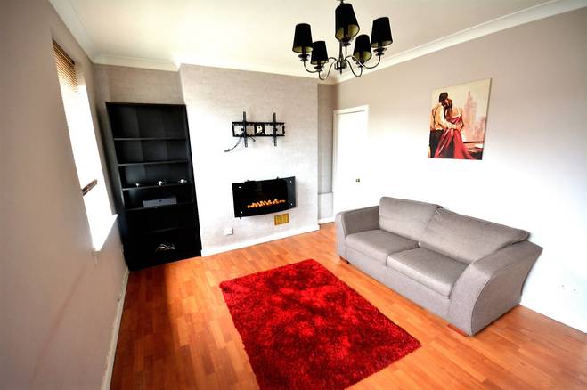 2 bedroom flat for sale in Craigentinny Road, Edinburgh, EH7 6LZ