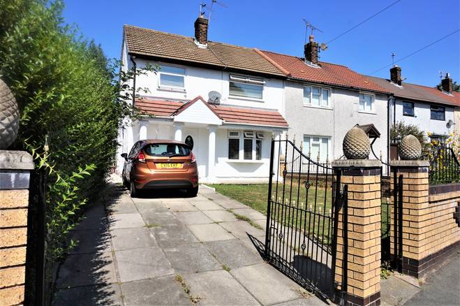 3 bedroom end of terrace house for sale in Thomas Drive, Prescot, L35 5EQ