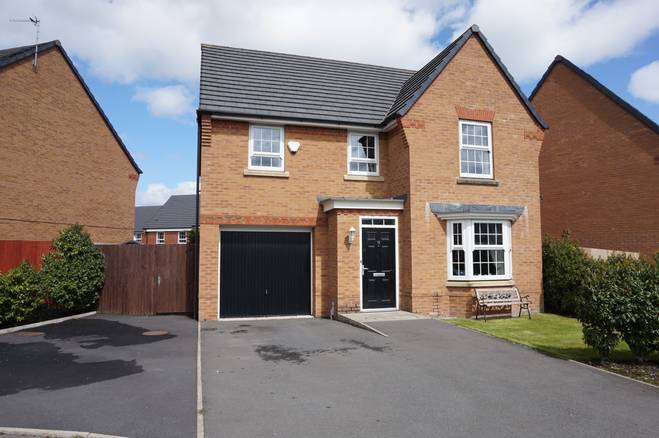 4 bedroom detached house for sale in Cook Road, Rochdale, OL16 4AQ