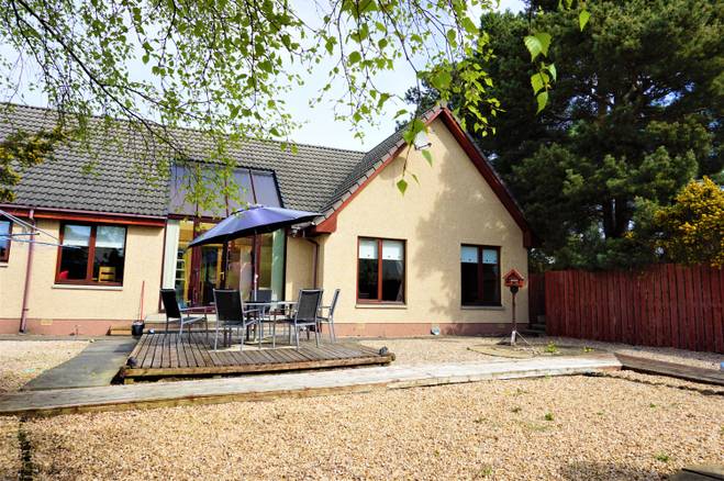 4 bedroom detached bungalow for sale in Bracany Park, Elgin, IV30 8FJ