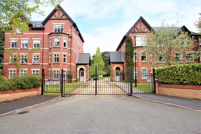 2 bedroom flat for sale in 7a Carnatic Road, Liverpool, L18 8FD