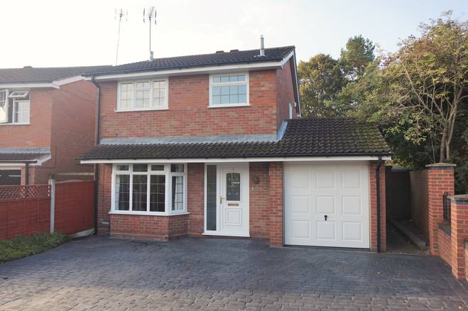 3 bedroom detached house for sale in Keele Close, Redditch, B98 9NF