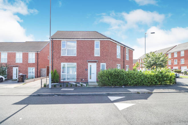 3 bedroom semi-detached house for sale in Gordon Street, Wolverhampton ...