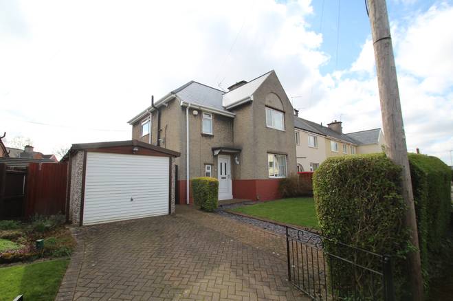 3 bedroom end of terrace house for sale in Guild Road, Rotherham, S65 2EY
