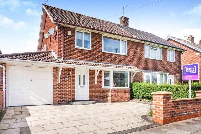 3 bedroom semi-detached house for sale in Coppull Road, Lydiate, L31 2LL