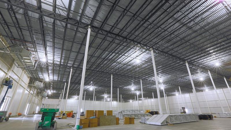 Cold storage warehouse uses steel building systems for flexible design
