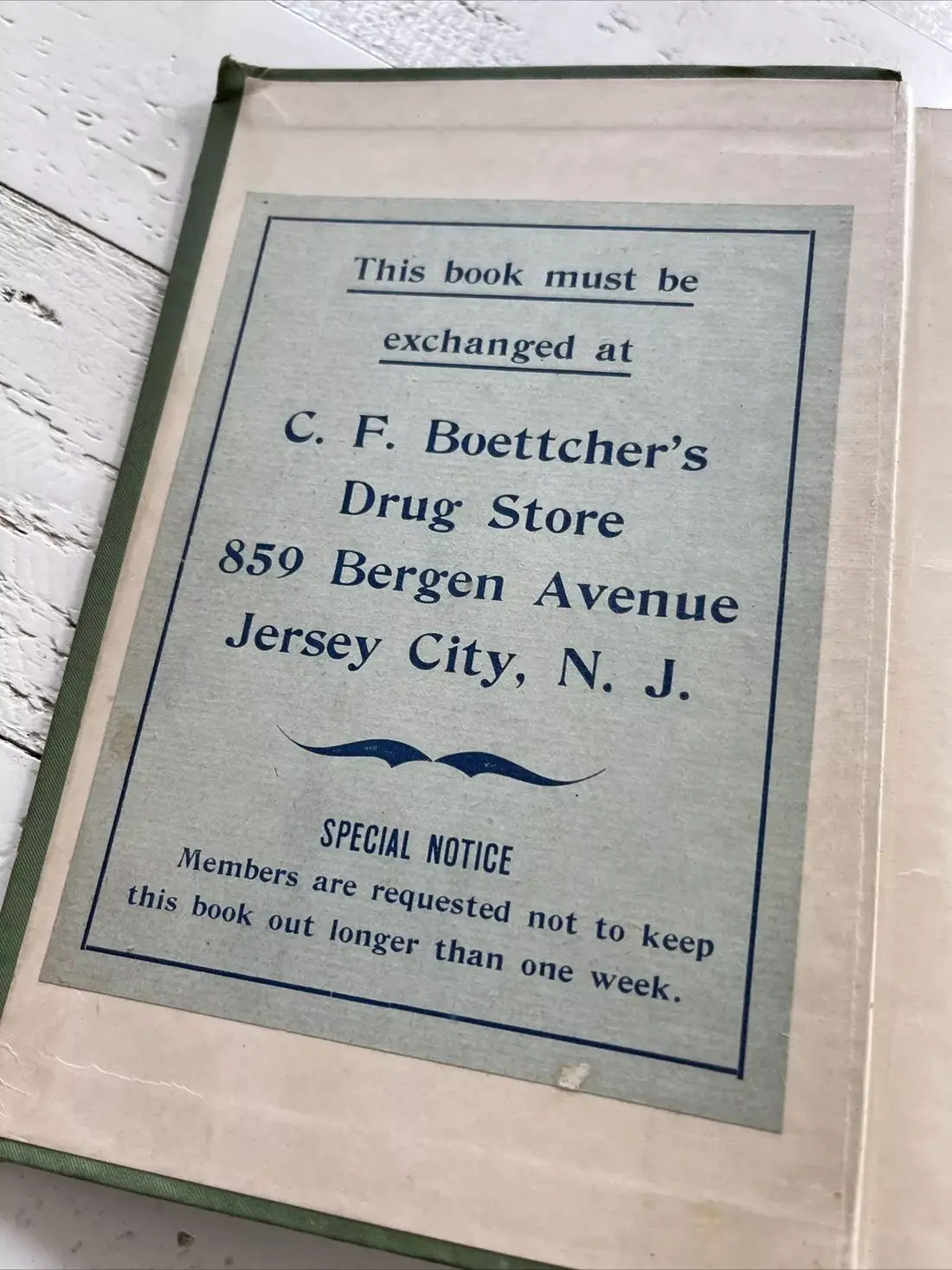 Literary Drugstores: Early 20th-Century Cultural Hubs