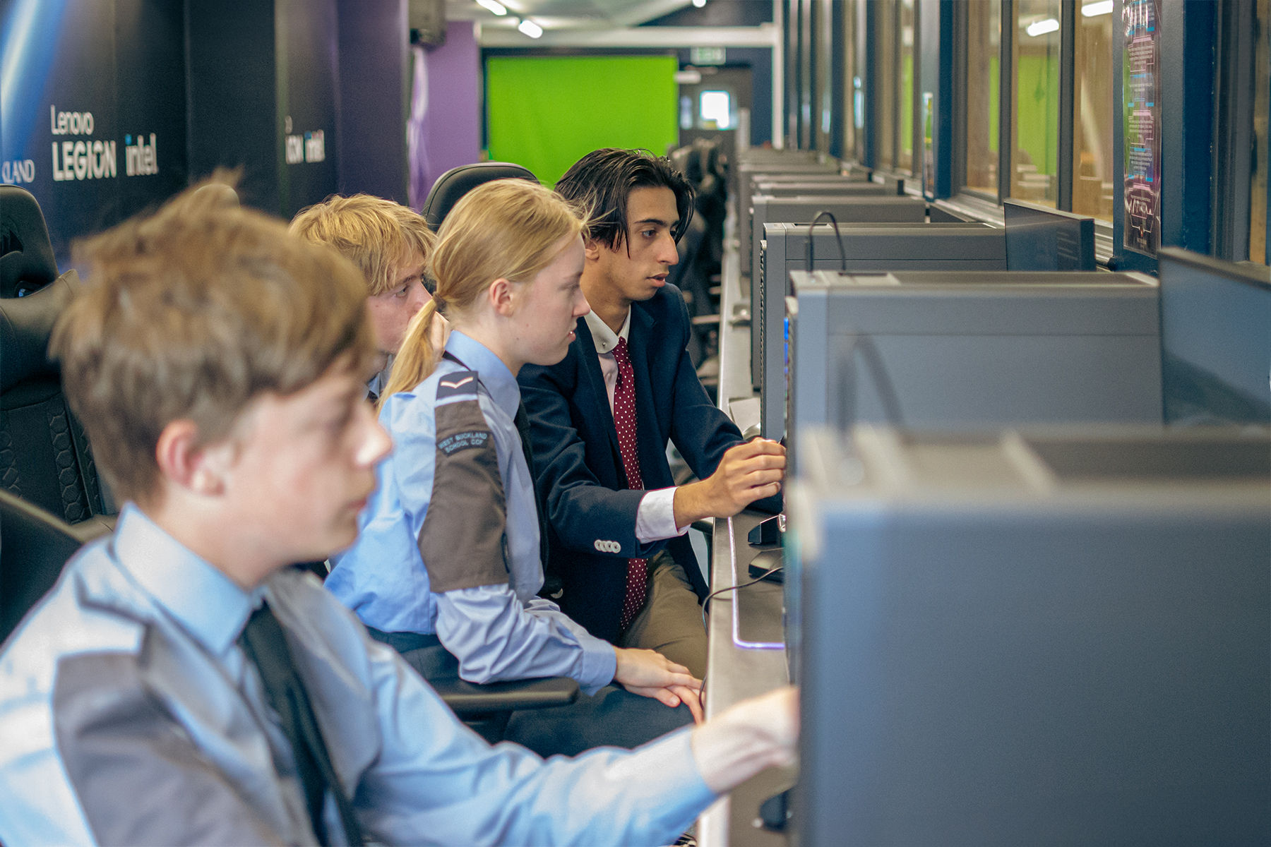CCF Tests New Flight Simulators in The Loft - West Buckland School