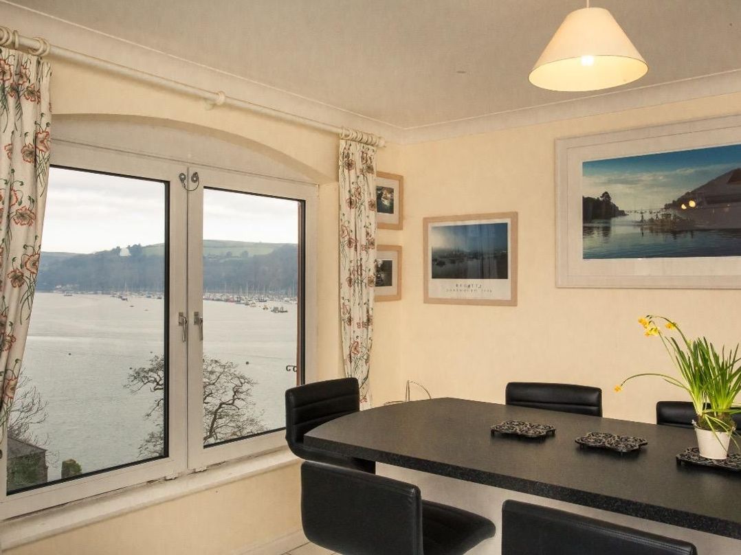 Bight Boathouse - Luxury Riverside Property In Salcombe, Devon