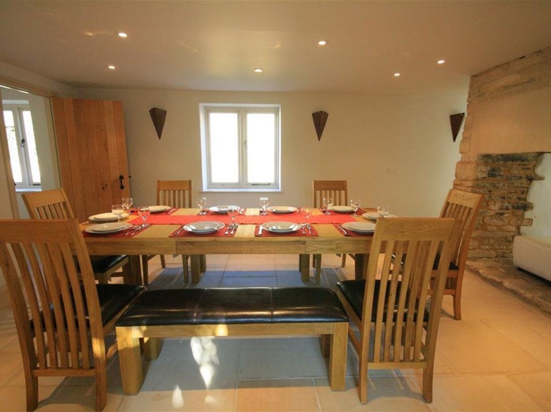 Malt Barn - Spacious Holiday Home In Oxfordshire | Elite Cottages