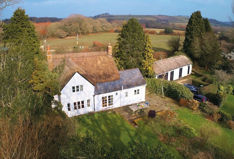 Benville Cottage - Luxury Thatched Cottage In West Dorset