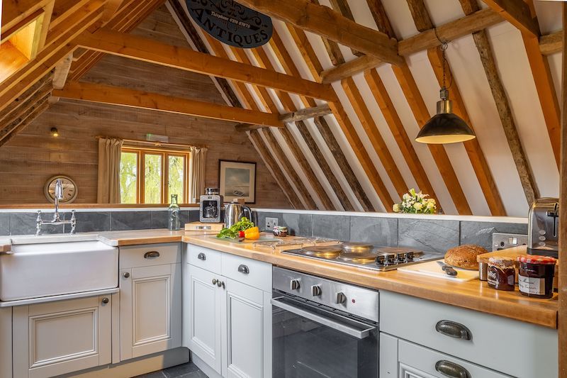 Belchamp Hall Hayloft - Romantic Luxury Cottage In Suffolk