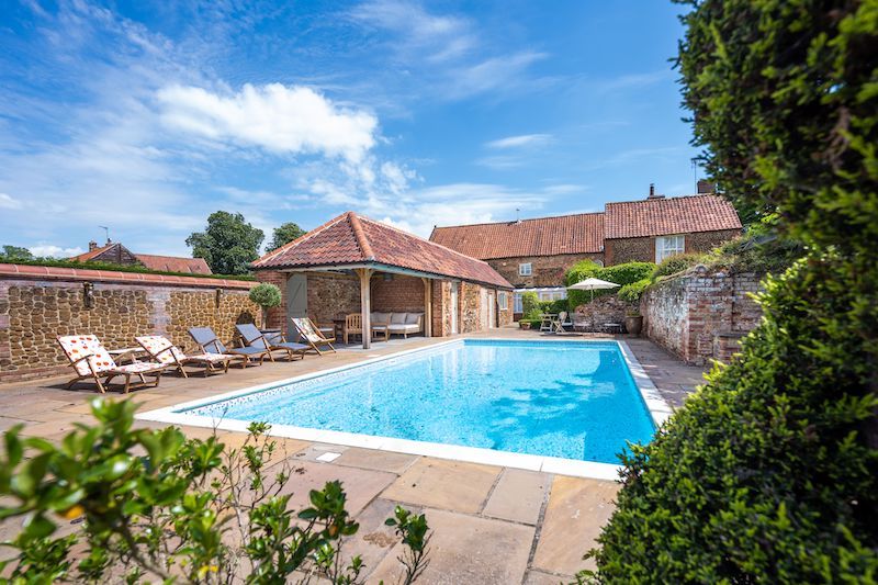 Ivy Farm - Luxury Cottage In Norfolk | Group Cottages With Pools