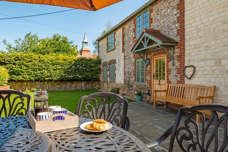 Pine Cottage - Family Friendly Holiday Cottage Thornham, Norfolk