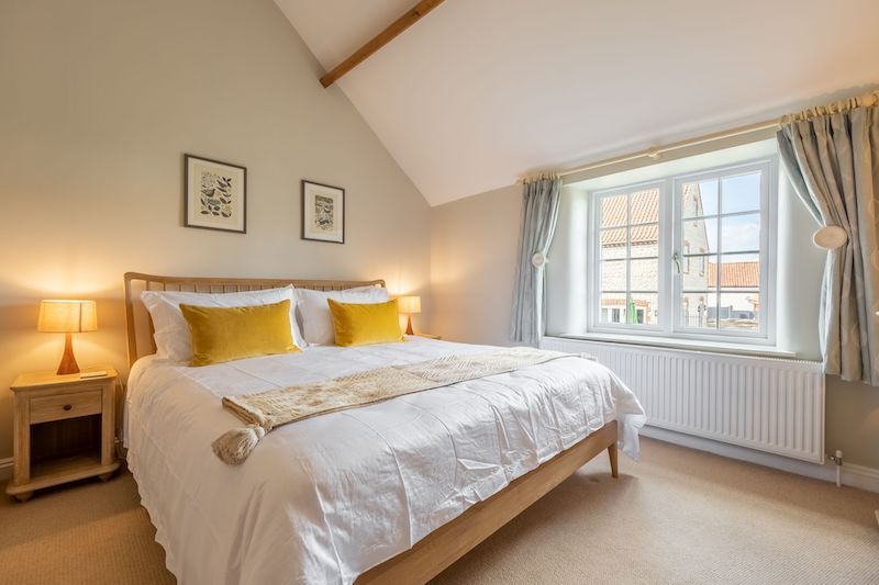 Pine Cottage - Family Friendly Holiday Cottage Thornham, Norfolk