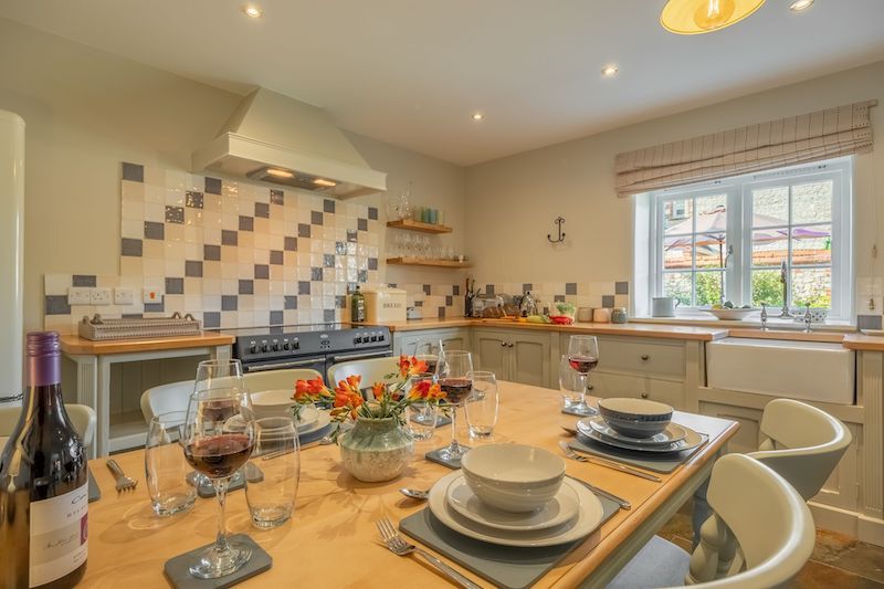 Pine Cottage - Family Friendly Holiday Cottage Thornham, Norfolk
