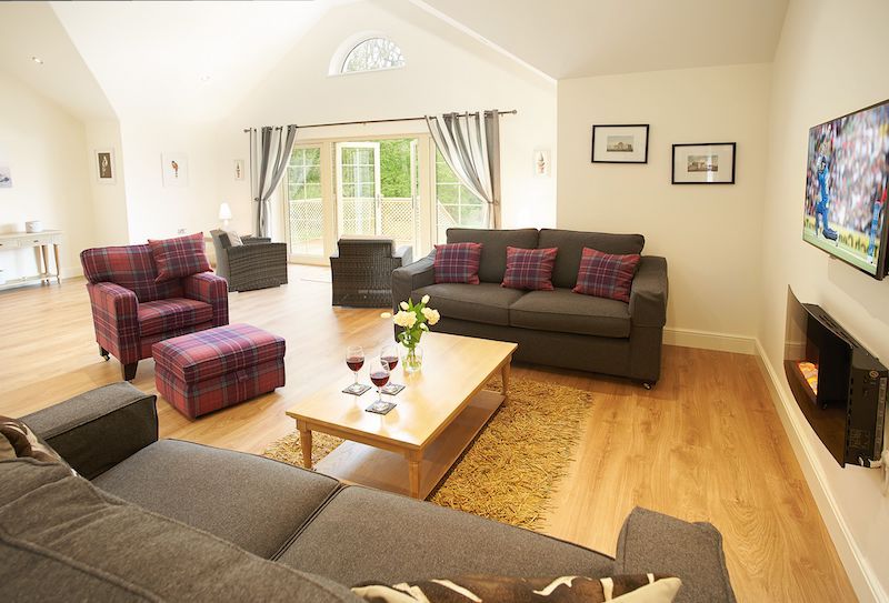 Brook Lodge - Luxury Cottage in Colne Valley, Suffolk