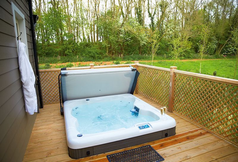 Brook Lodge - Luxury Cottage in Colne Valley, Suffolk