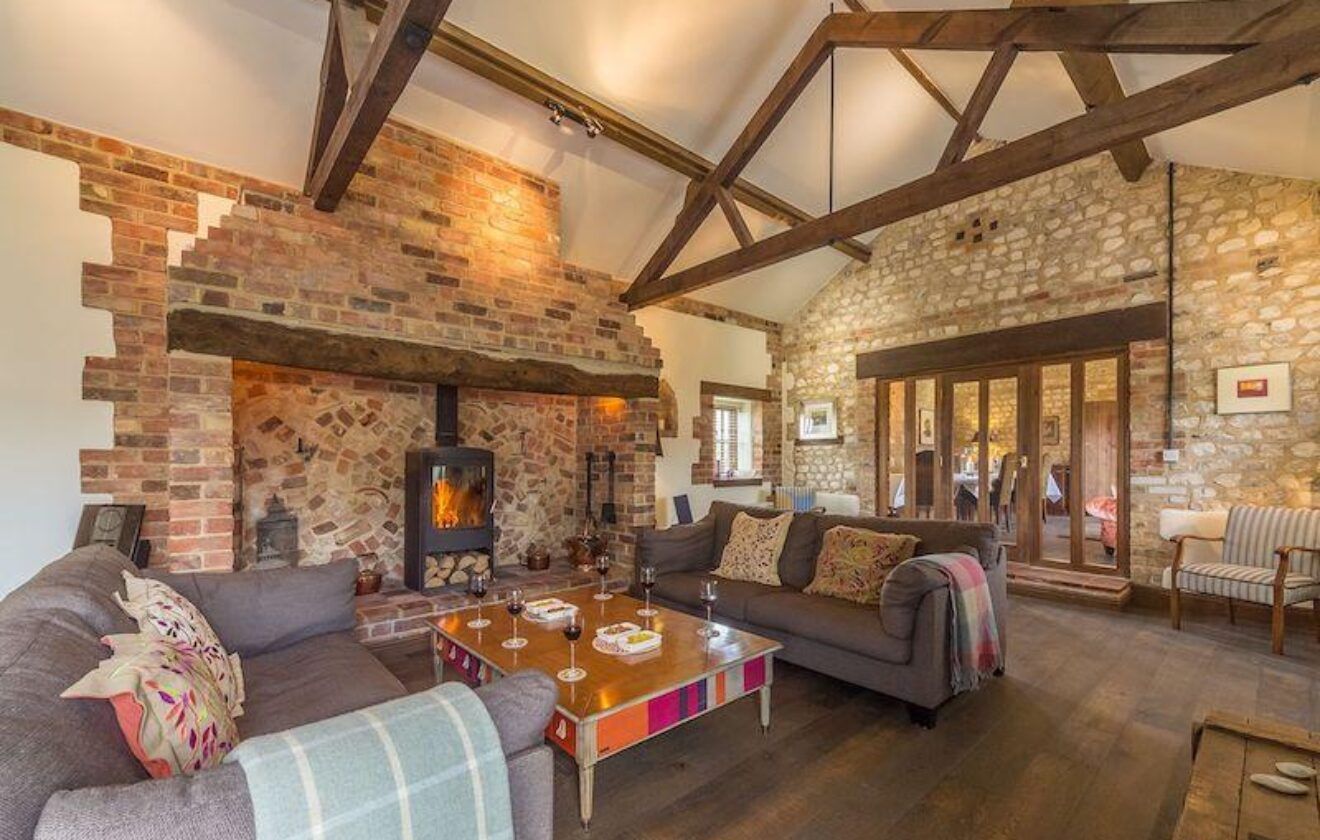 The Old Foundry - Spacious Holiday Barn Norfolk | Elite Cottages