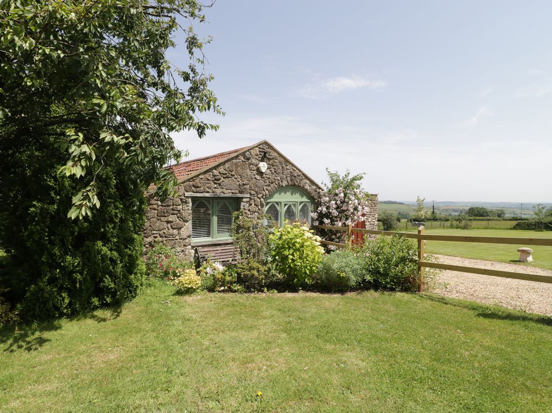 Boundary Barn - Romantic Holiday Cottage, Dundry, Somerset