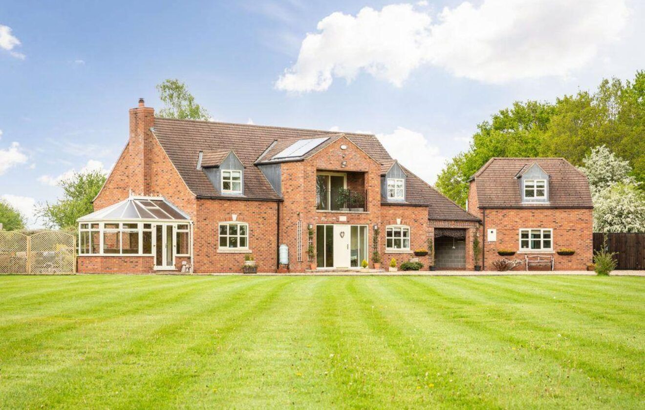 Broadleaf Lodge - Group Accommodation, Lincolnshire