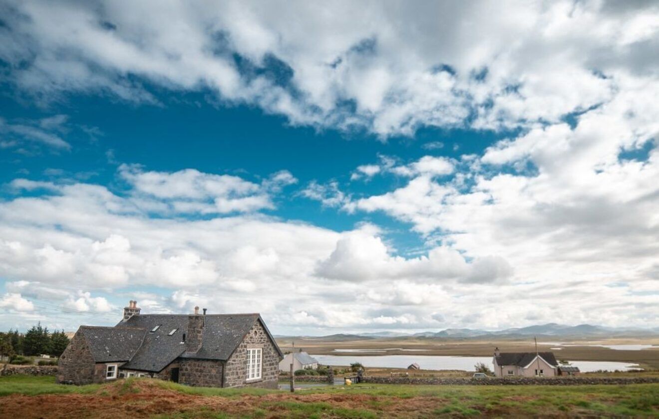 Achmore Schoolhouse - Luxury Holiday Home, Isle of Lewis