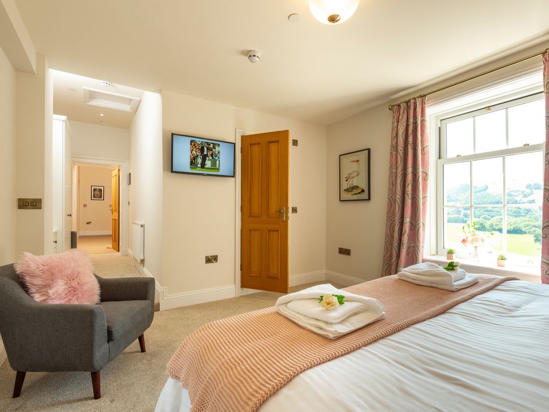 Old Rectory House - Luxury Holiday House For Groups, Wales