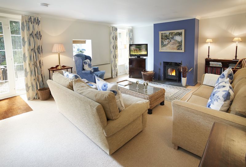 Mews Cottage - Stunning Holiday Cottage Cornwall | Elite Cottages