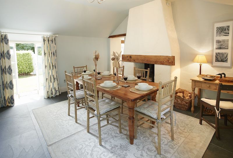 Mews Cottage - Stunning Holiday Cottage Cornwall | Elite Cottages
