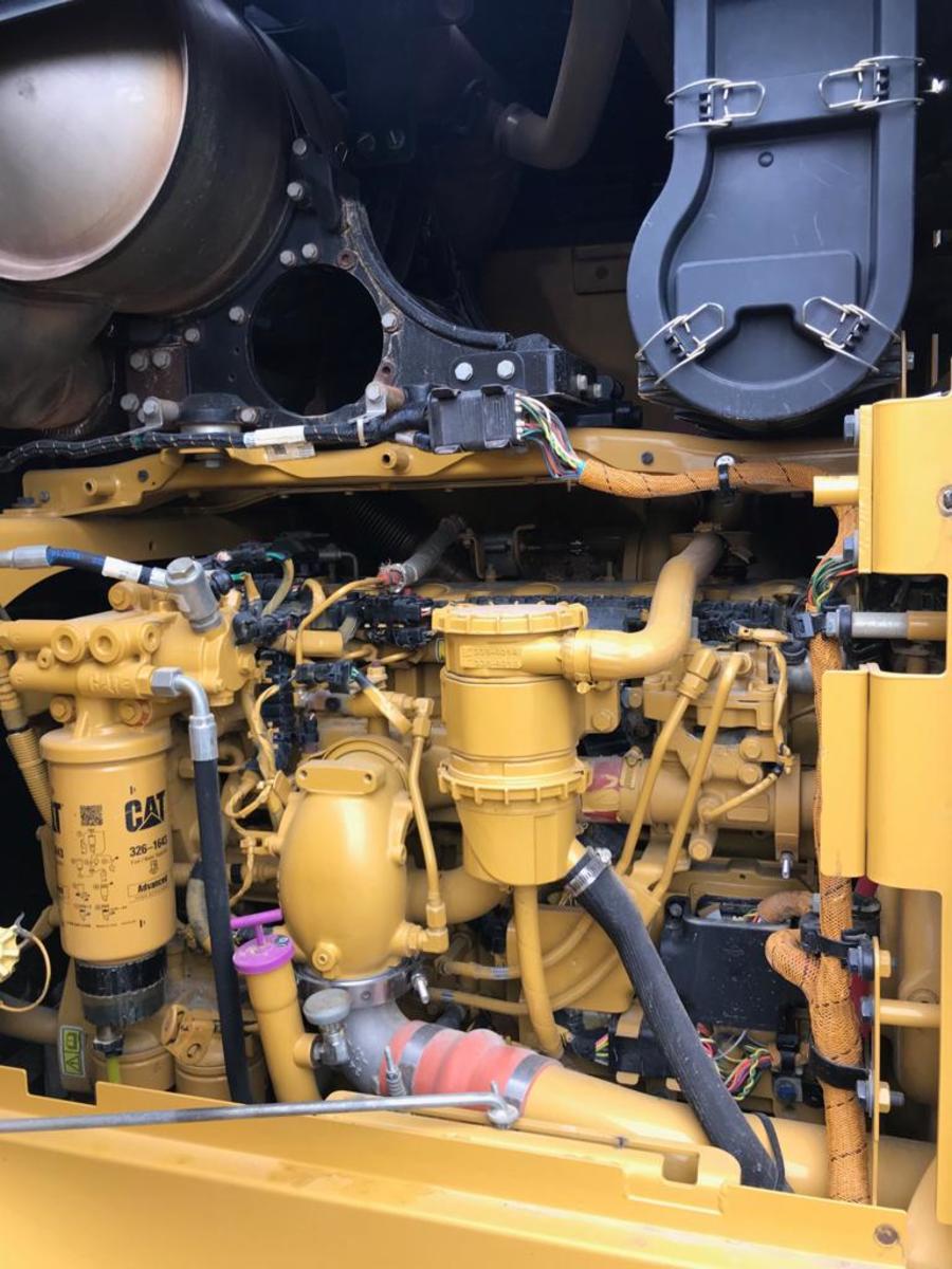 CAT 140M2 VHP PLUS - Red Bull Equipment