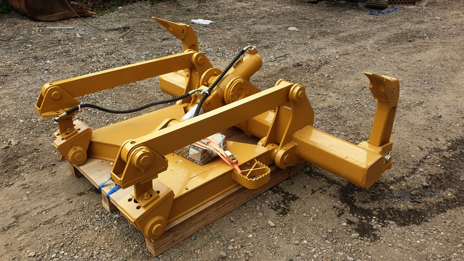 RIPPER - D5 (NEXT GEN) / D6N / D6M - Red Bull Equipment