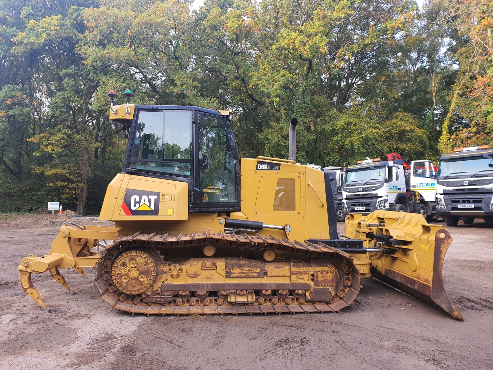 Cat D6K2 LGP - Red Bull Equipment