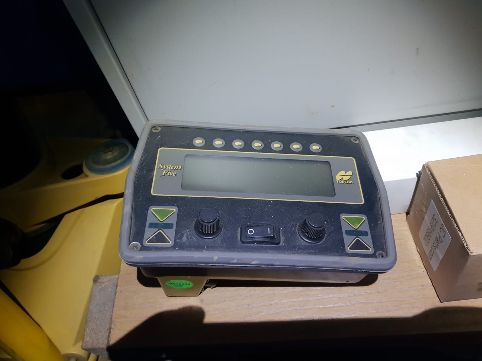 TOPCON 2D CONTROL SYSTEM - Red Bull Equipment