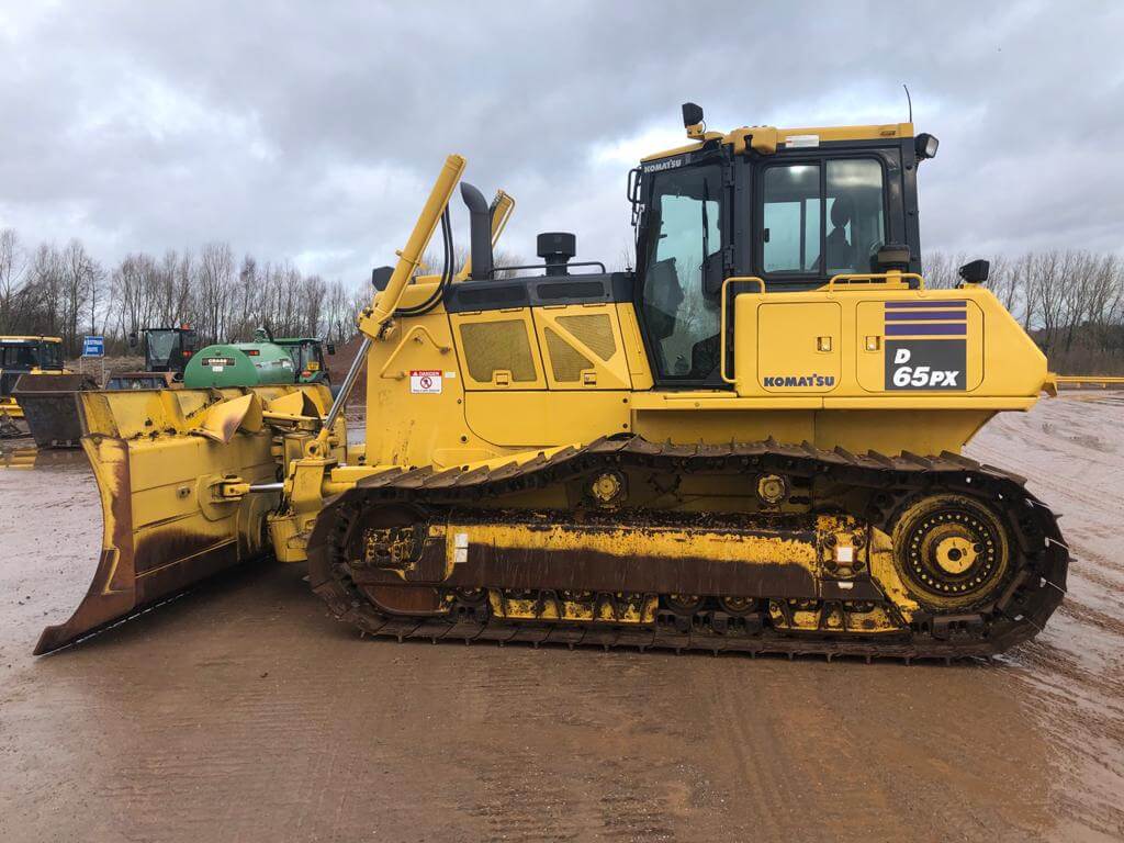 KOMATSU D65PX-18 70585 - Red Bull Equipment